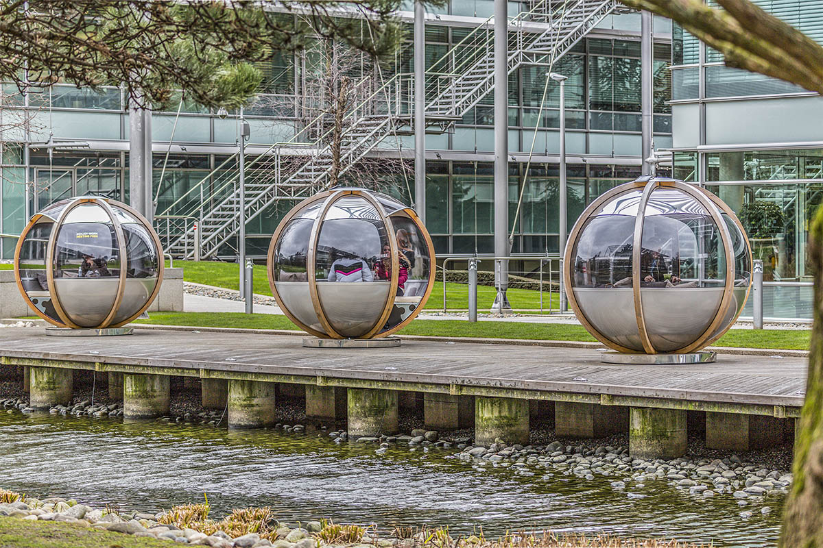 Why a Rotating Seater Pod is the Ultimate Office Escape
