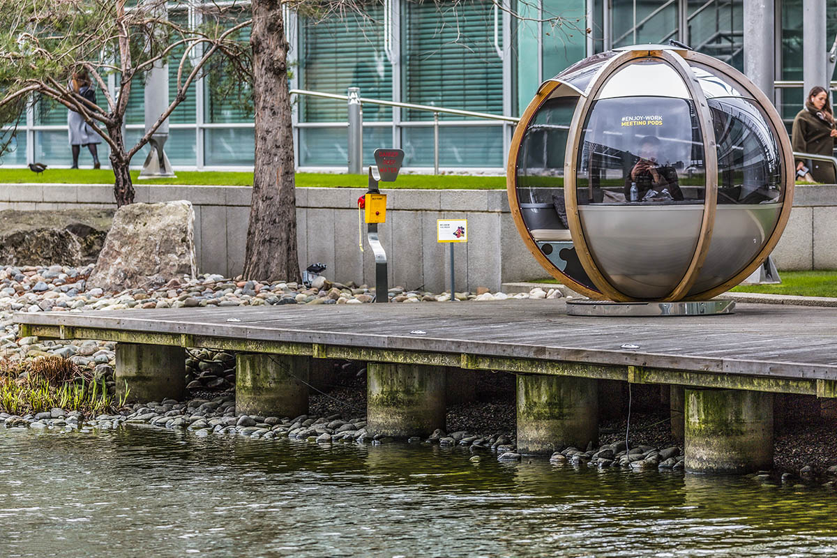Why a Rotating Seater Pod is the Ultimate Office Escape